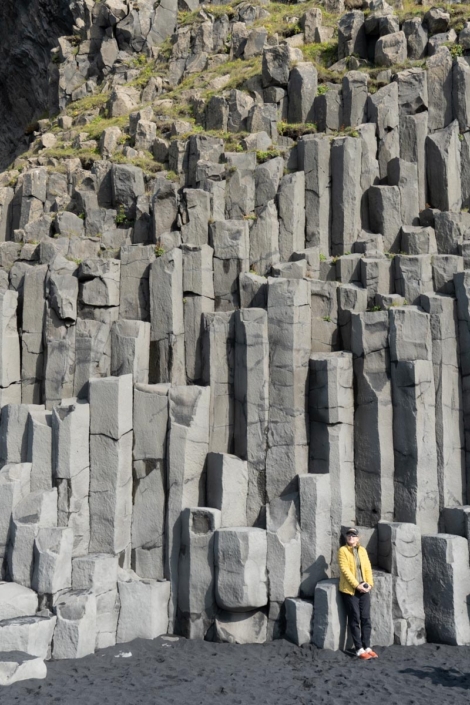 Columnar jointing in basalt, S. Iceland (vertical) – Geology Pics